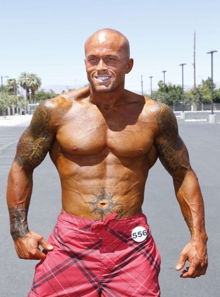 John Quinlan, A Multi-Talented Person From America Made Himself An Inspiration For All Kinds Of ...